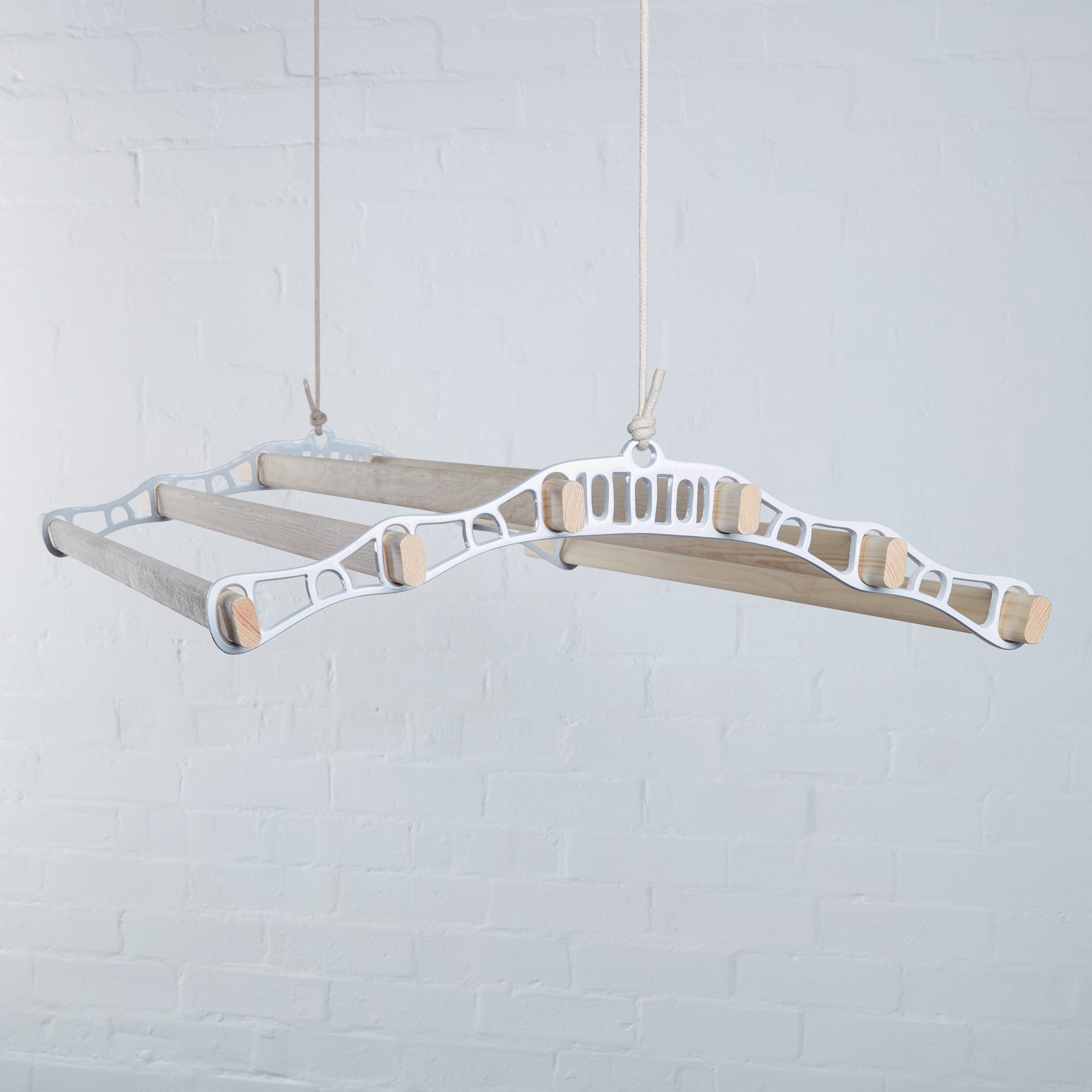 Traditional Ceiling Hanging Clothes Airer - White – Thatch & Stone